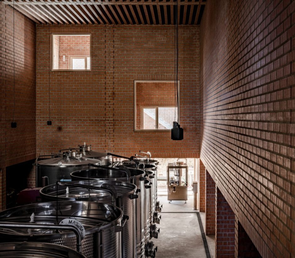 Spanish Winery that Contributes to its Winemaking